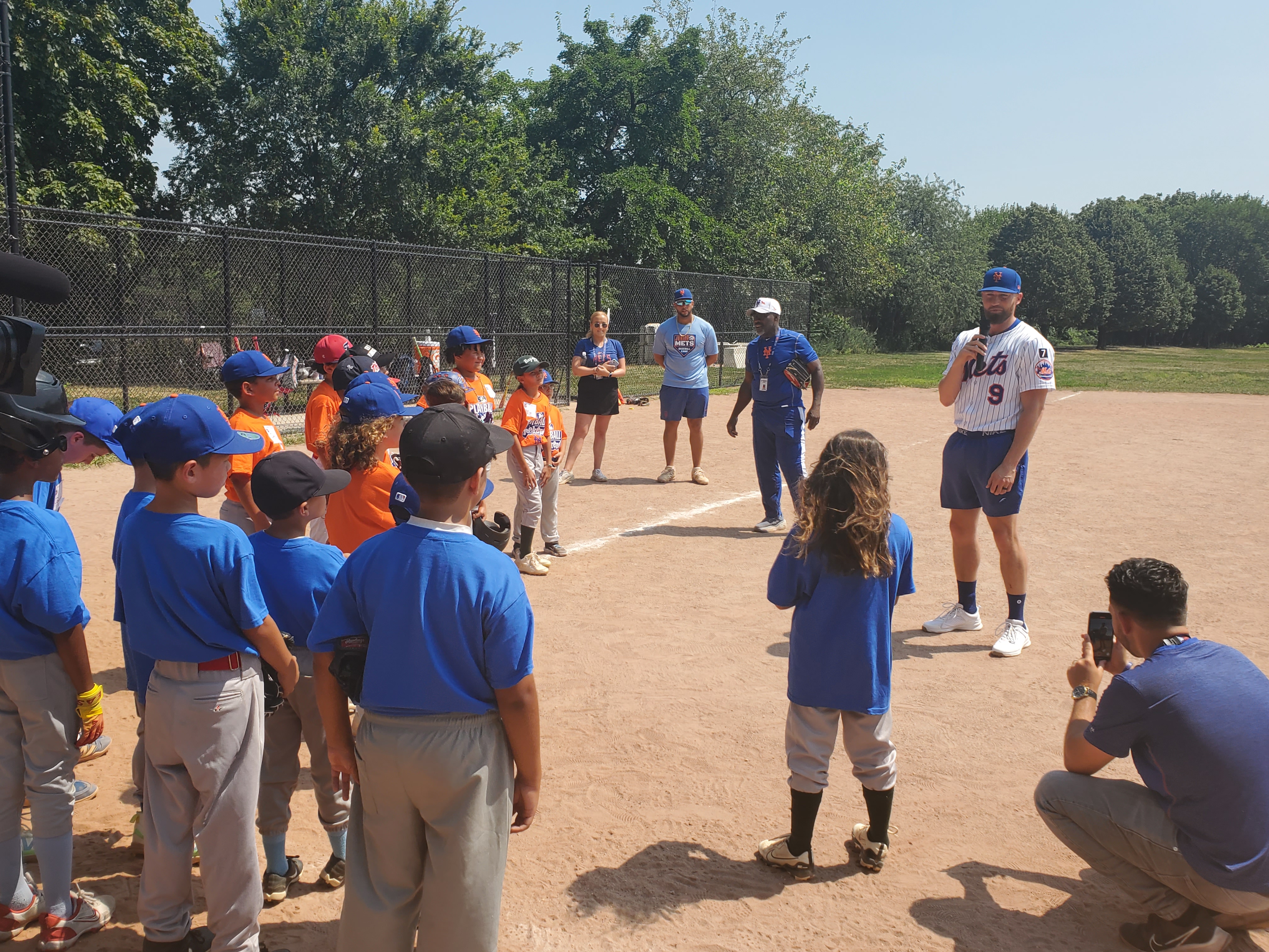 Mets Star Brandon Nimmo Joins Little Leaguers For Sandlot Baseball Game ...