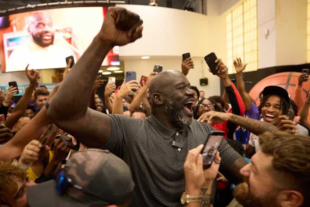 Shaquille O'Neal sorprende a sus fans con zapatillas exclusivas ...